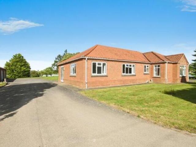 3 Bedroom Bungalow Lincolnshire Lincolnshire 98278051