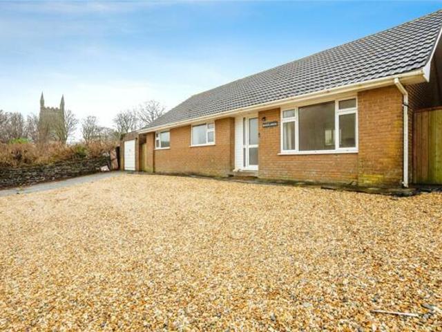3 Bedroom Bungalow Liskeard Cornwall 98649387