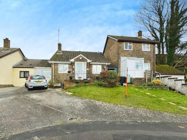 3 Bedroom Bungalow Liskeard Cornwall LS101678158