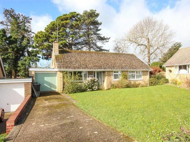 3 Bedroom Bungalow Lyme Regis Dorset 101119435