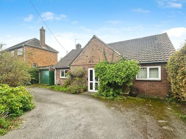3 Bedroom Bungalow Marlborough Wiltshire 98834251
