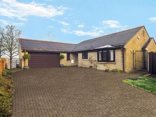 3 Bedroom Bungalow Marnhull Marnhull 100733606
