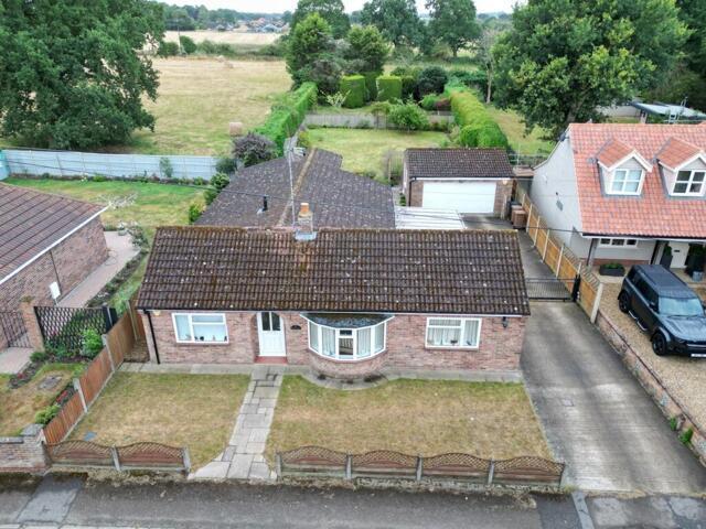 3 Bedroom Bungalow Norfolk Norfolk LS101931343