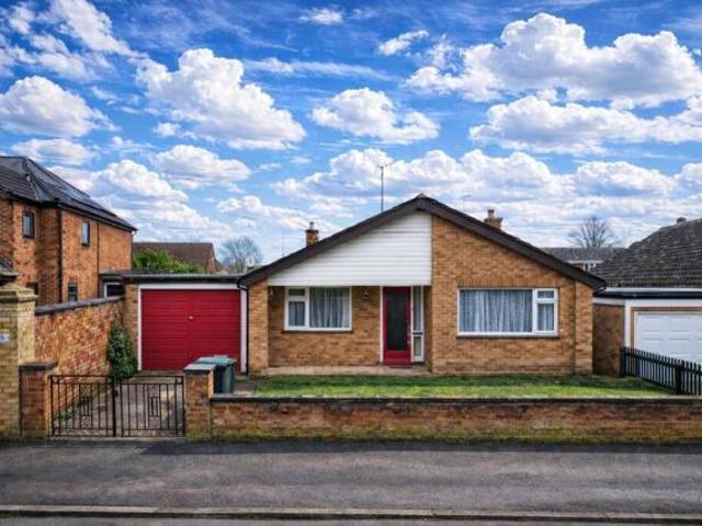 3 Bedroom Bungalow Northamptonshire Northamptonshire LS99688425