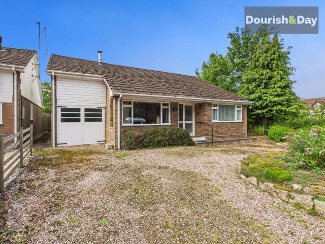 3 Bedroom Bungalow Newport Telford And Wrekin 98262593