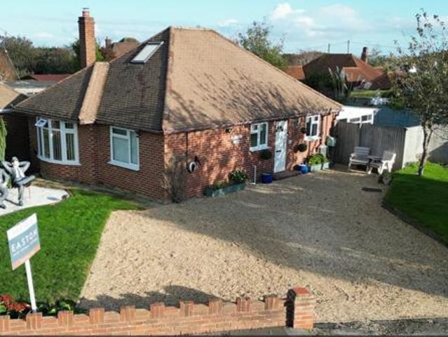3 Bedroom Bungalow Southampton Hampshire LS101675843