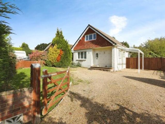 3 Bedroom Bungalow Southampton Hampshire LS99840125