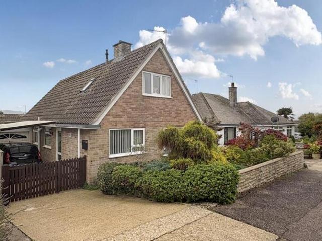 3 Bedroom Bungalow Seaton Devon 100881623
