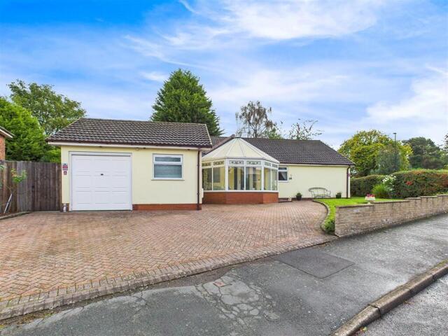3 Bedroom Bungalow Shenstone Shenstone 98834793