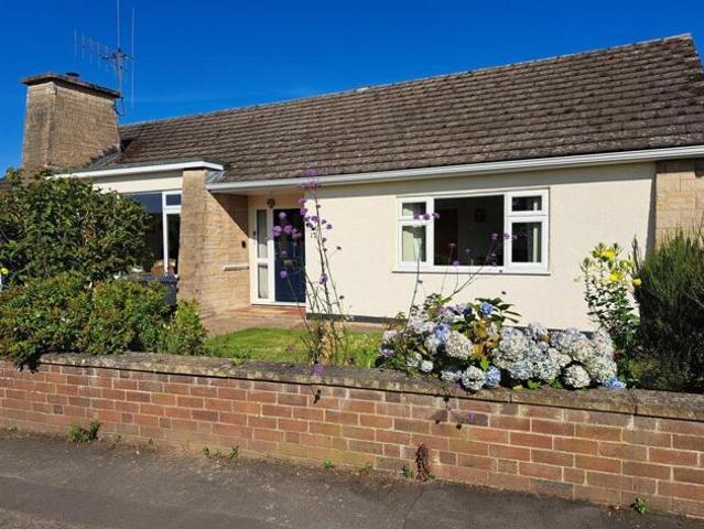 3 Bedroom Bungalow Shrewsbury Shropshire 100579057