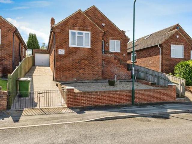 3 Bedroom Bungalow Stockton On Tees Durham 99641808