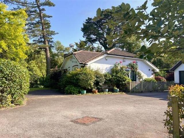 3 Bedroom Bungalow Storrington West Sussex 101678838