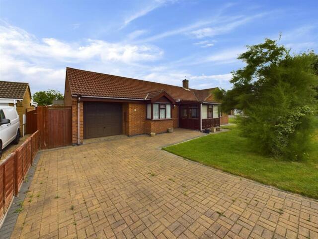 3 Bedroom Bungalow Sutton On Sea Lincolnshire 98834472