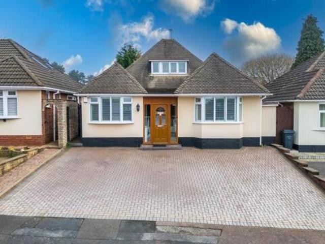 3 Bedroom Bungalow Sutton Coldfield Birmingham LS100540944