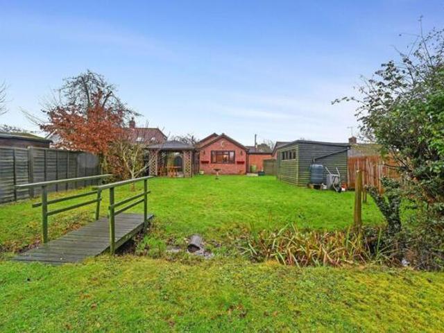 3 Bedroom Bungalow Suffolk Suffolk LS101025792