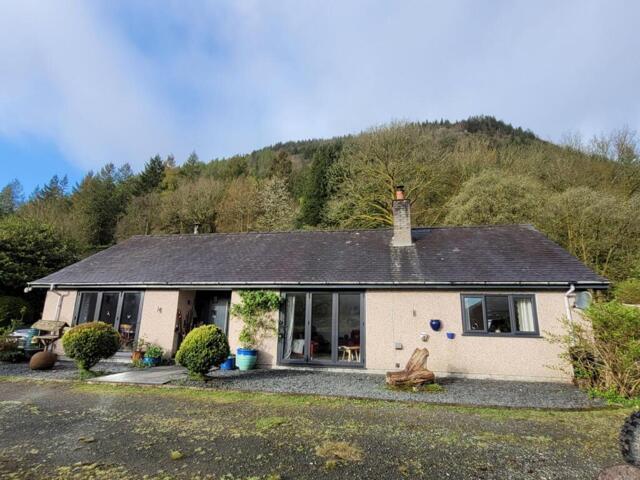 3 Bedroom Bungalow Powys Powys 101677778