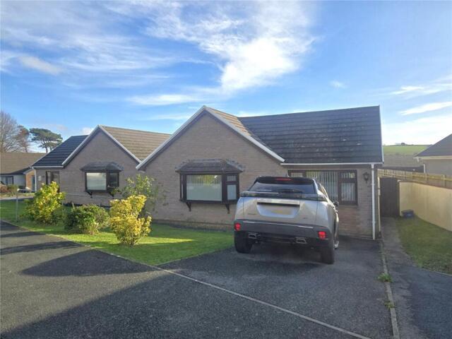 3 Bedroom Bungalow Pembroke Dock Pembrokeshire 101060208