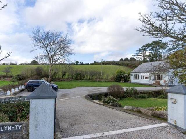 3 Bedroom Bungalow Penzance Cornwall 101231611