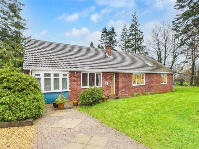 3 Bedroom Bungalow Rock Cornwall 99808826