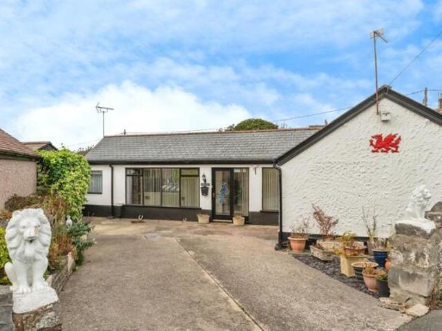 3 Bedroom Bungalow Rhyl Denbighshire 100614905
