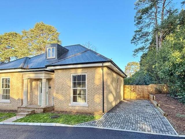 3 Bedroom Bungalow Ringwood Hampshire 99029534