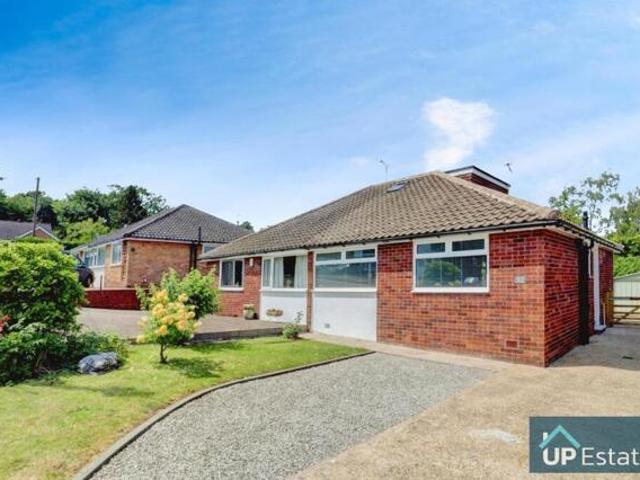 3 Bedroom Bungalow Rugby Warwickshire LS100825109
