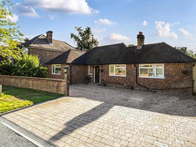 3 Bedroom Bungalow Woking Surrey 101955473
