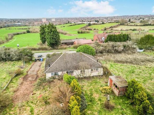 3 Bedroom Bungalow Wolverhampton West Midlands LS101931513