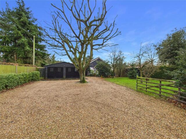 3 Bedroom Bungalow Woodbridge Suffolk LS98612488
