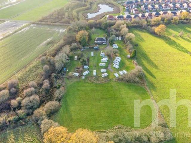 3 Bedroom Bungalow Woodford Stockport 101316074