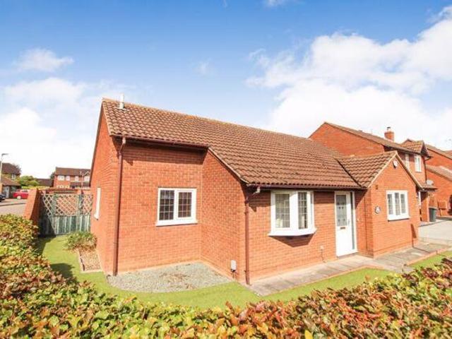 3 Bedroom Bungalow Wootton Bedford Borough 98233267