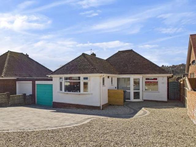 3 Bedroom Bungalow Worthing West Sussex LS101892091