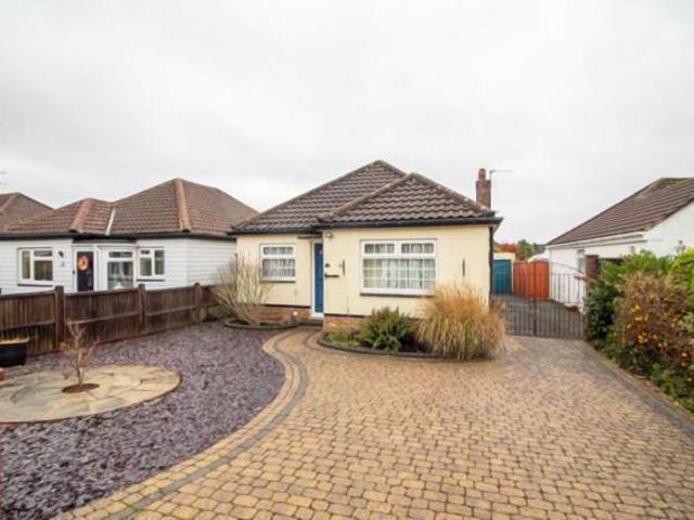 3 Bedroom Bungalow Waterlooville Hampshire 98930067