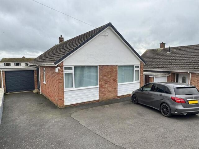 3 Bedroom Bungalow Waunfawr Waunfawr 100132359