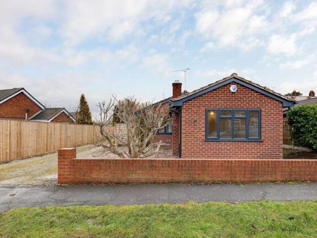 3 Bedroom Bungalow Waverton Cheshire West And Chester LS98649414
