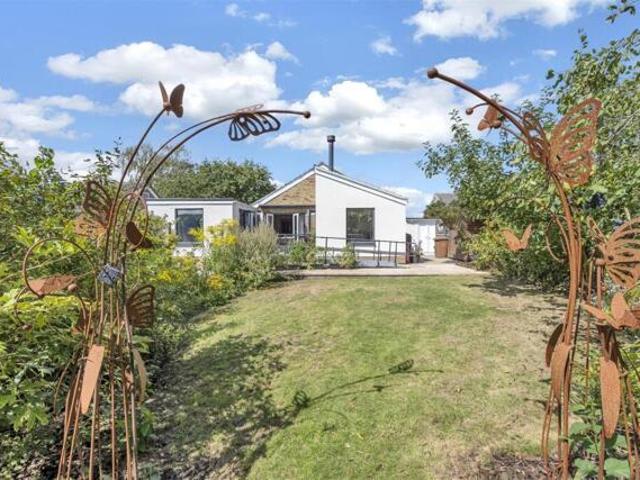 3 Bedroom Bungalow Walsham Le Willows Walsham Le Willows LS98477654