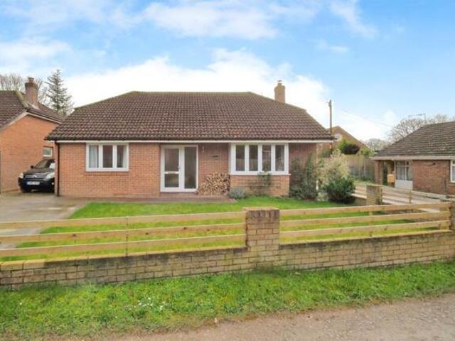 3 Bedroom Bungalow West Wellow West Wellow 101379257