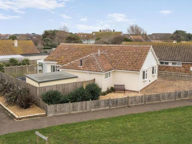 3 Bedroom Bungalow West Sussex West Sussex 101677372