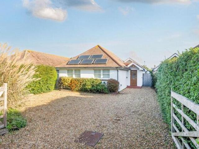 3 Bedroom Bungalow West Sussex West Sussex 98834643