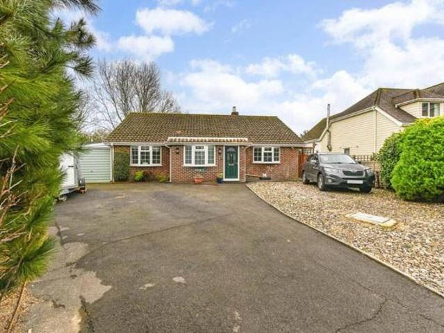 3 Bedroom Bungalow West Sussex West Sussex 98278042