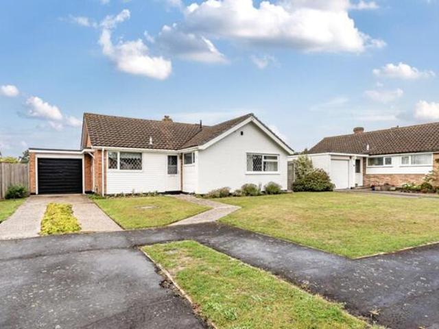 3 Bedroom Bungalow West Sussex West Sussex LS98687687