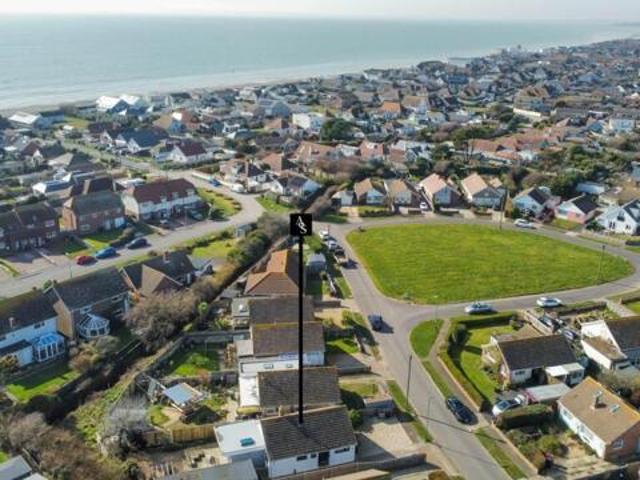 3 Bedroom Bungalow West Sussex West Sussex LS100191740