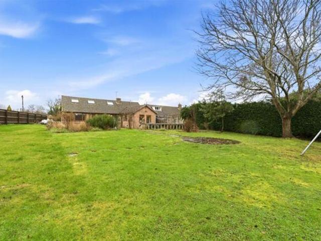 3 Bedroom Bungalow Weston On Avon Weston On Avon LS100456398