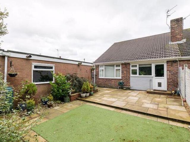 3 Bedroom Bungalow Wigan Wigan LS100502958