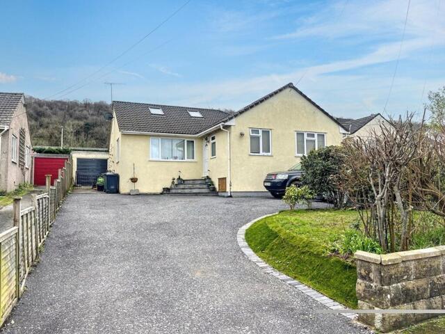 3 Bedroom Bungalow Winscombe Winscombe 100685359