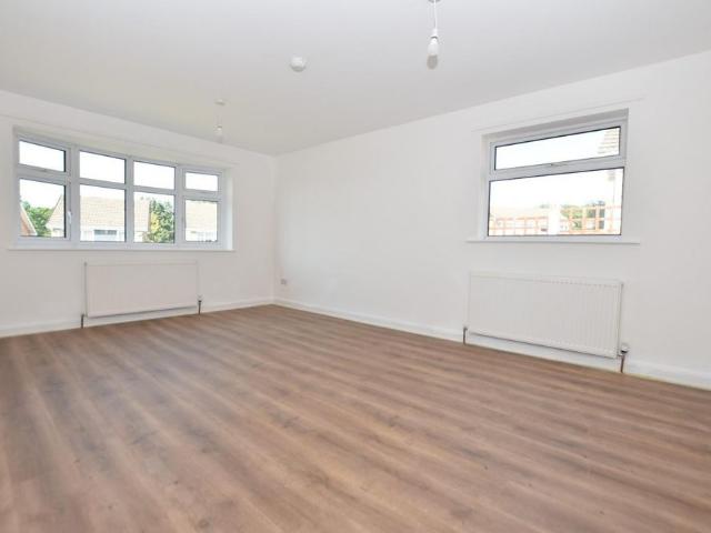 3 bedroom Bungalow To Let
