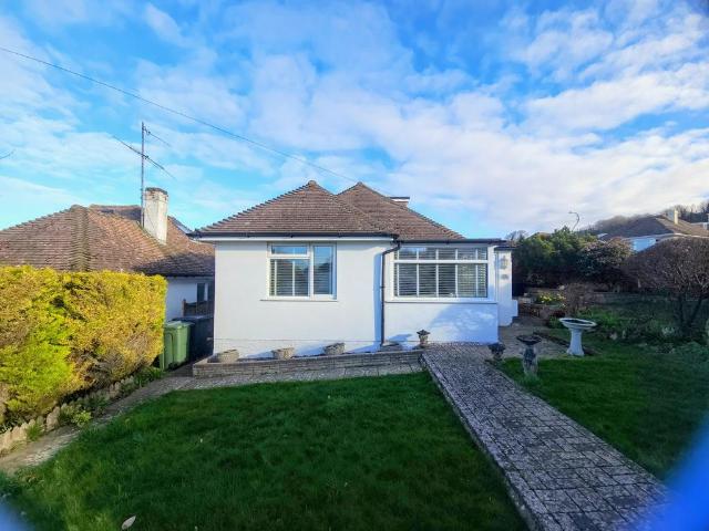 3 bedroom bungalow to rent