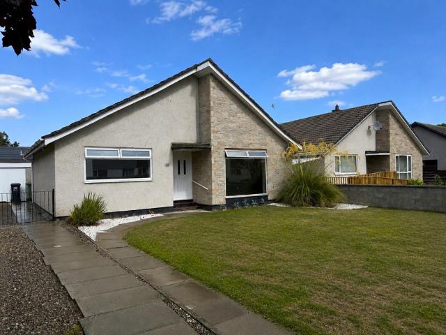 3 bedroom bungalow to rent
