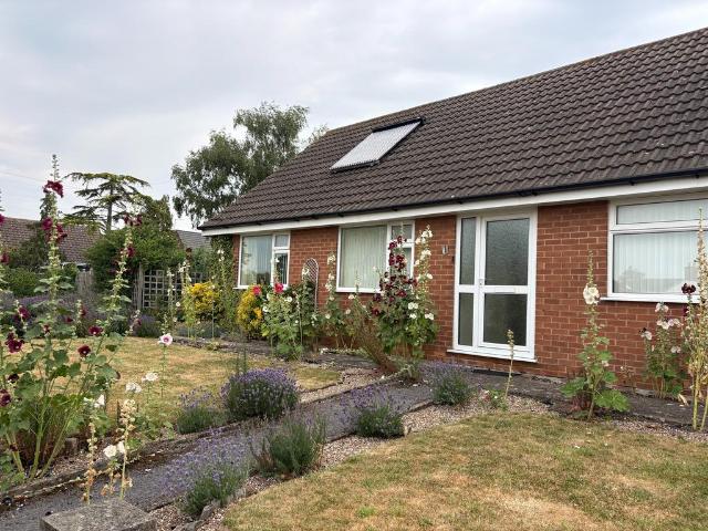 3 bedroom bungalow to rent