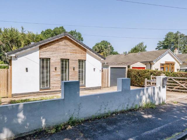 3 bedroom bungalow to rent